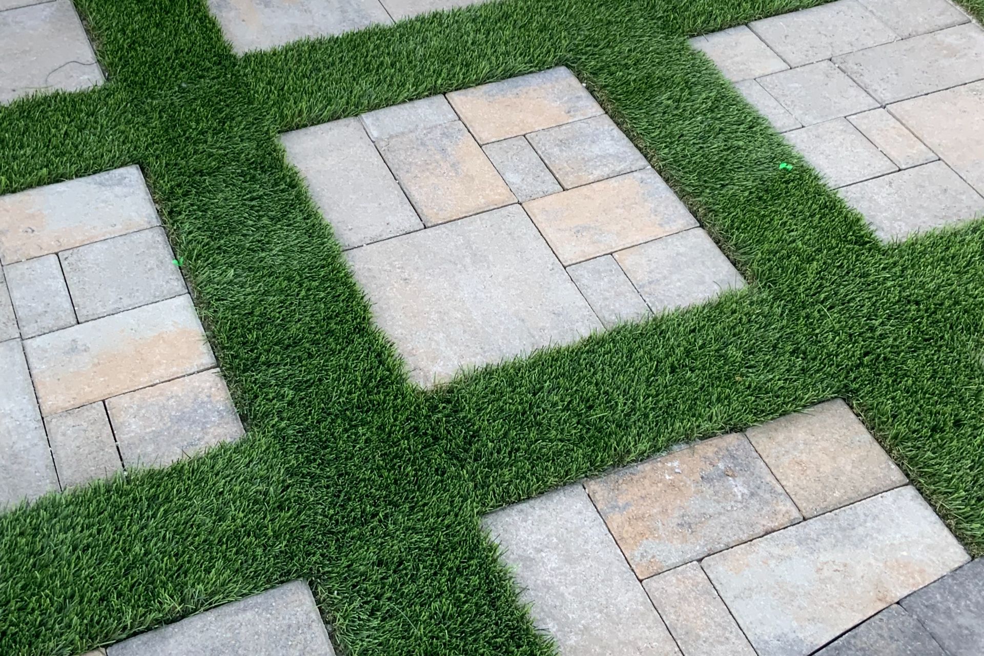 Las Vegas Creative Ways To Combine Artificial Grass & Pavers | Green ...