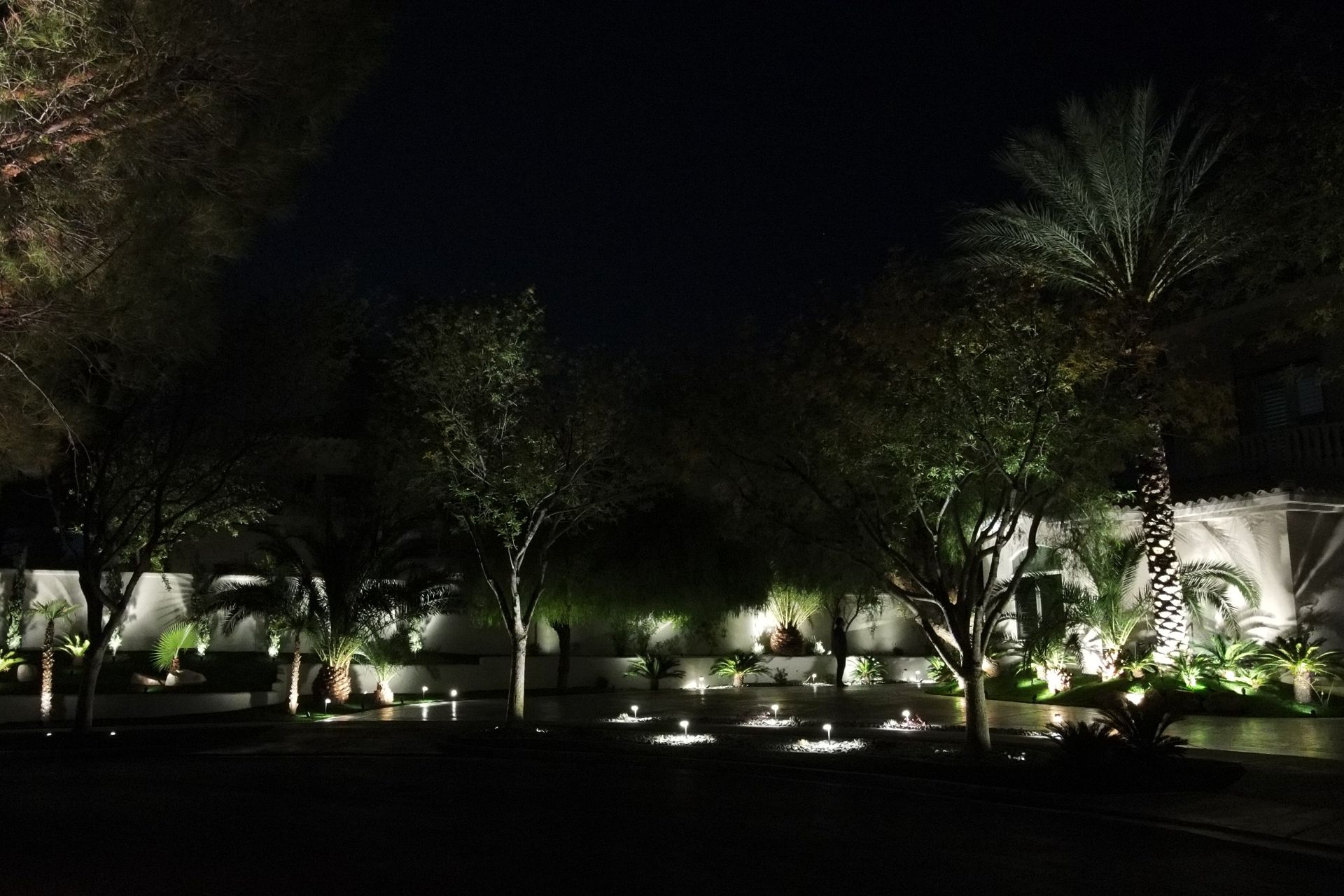 7 Ways To Create Effective Lighting For Your Landscape